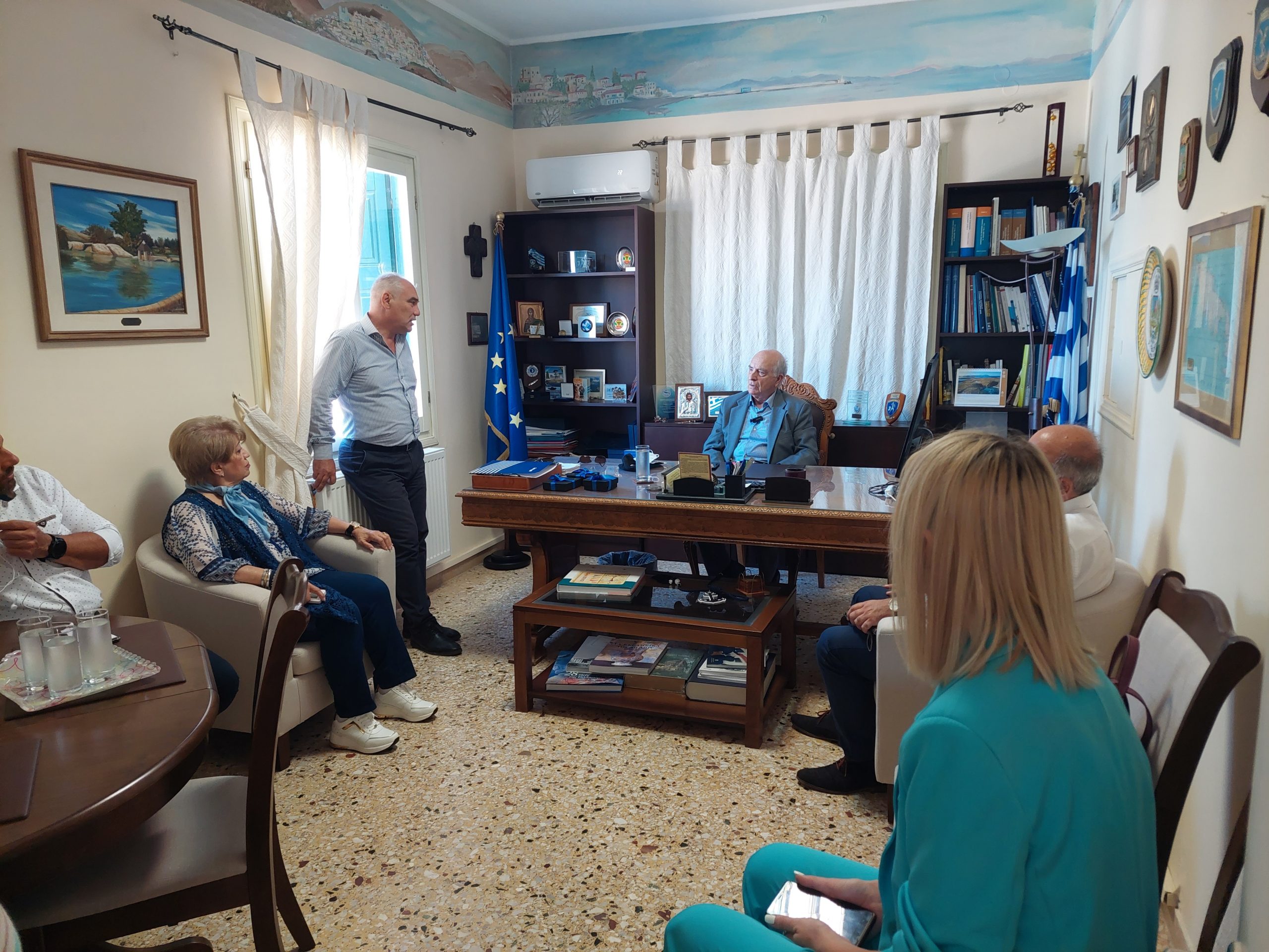 Επίσκεψη του Γενικού Γραμματέα Ε.Ε.Κ.Δ.Β.Μ.&Ν. κ. Γ. Βούτσινου στις ...